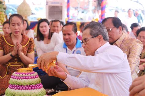 ឯកឧត្ដមបណ្ឌិត ម៉ៅ ភិរុណ ប្រធានក្រុមប្រឹក្សាខេត្ត និងឯកឧត្តម គង់ សោភណ្ឌ័