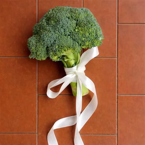 Ecosostenibile Wedding Bouquet Idea With Broccoli Composizioni