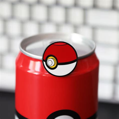 Ltnc自制恶搞精灵球手柄胸针金属宠物小精灵徽章时尚饰品 Pin 虎窝淘