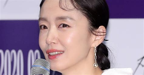 포토 지푸라기 인사말 하는 전도연