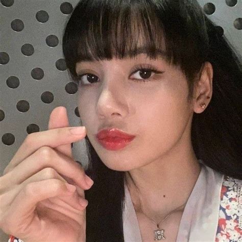 Pin By Casual On Beauty Lisa Bp Blackpink Lisa Blackpink
