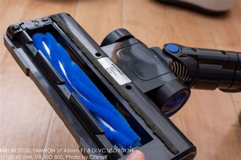 【eicobot A10】強力な吸引力とブラシヘッドでゴミを取り逃さない。バッテリー式で最大30分使えるサイクロン式コードレス掃除機