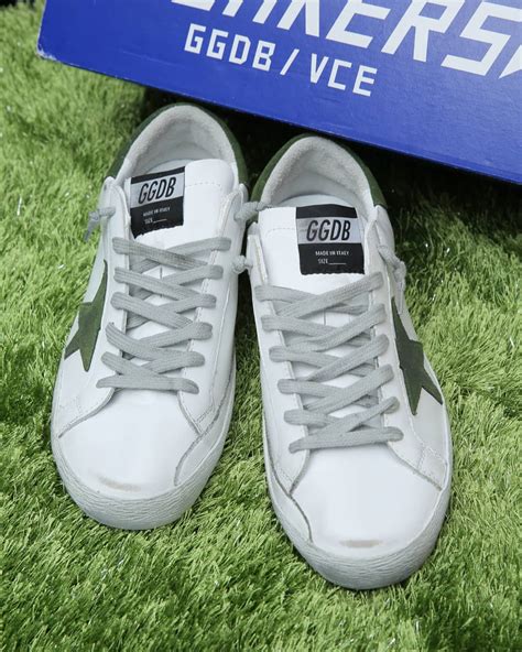 Posh Tbilisi შეიძინეთ Golden Goose ის ქალის და მამაკაცის კეტები დისტანციურად Posh Tbilisi ში