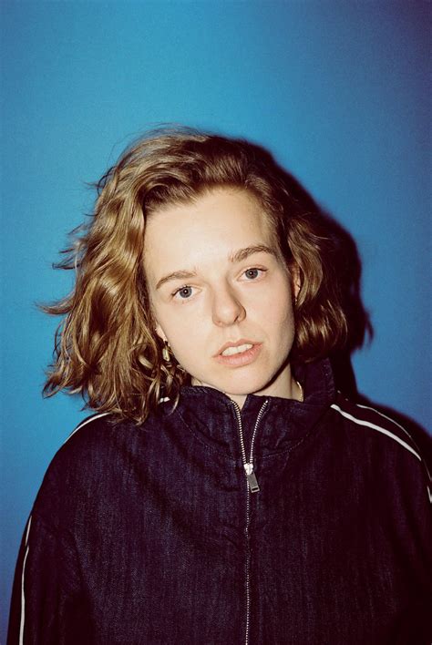 17 04 2026 Riana Kammgarn