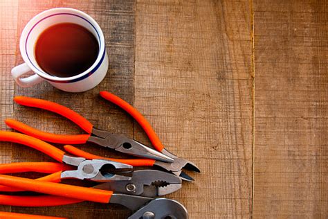 도구 목재 벤치 커피잔을 복사 공간 전체 프레임 클로즈업 3d 애니메이션 0명에 대한 스톡 사진 및 기타 이미지 0명 Diy 개선 Istock