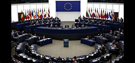 Дума одобрила в I чтении отмену информирования СЕ о введении военного положения