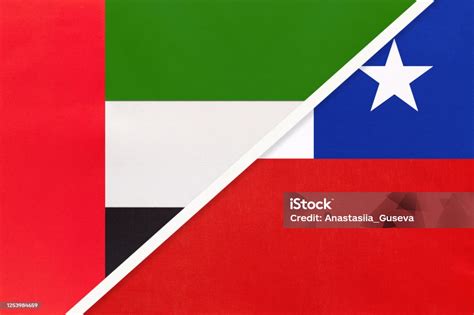 아랍 에미리트와 칠레 섬유에서 국기의 상징 두 나라 간의 챔피언십 아랍에미리트 국기에 대한 스톡 벡터 아트 및 기타 이미지 아랍에미리트 국기 칠레