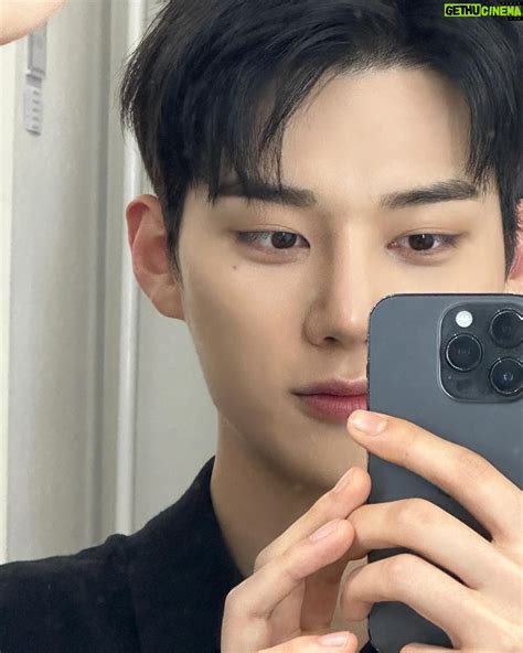 Ki Hyun Woo Wiki Biography Age Gallery Spouse And More