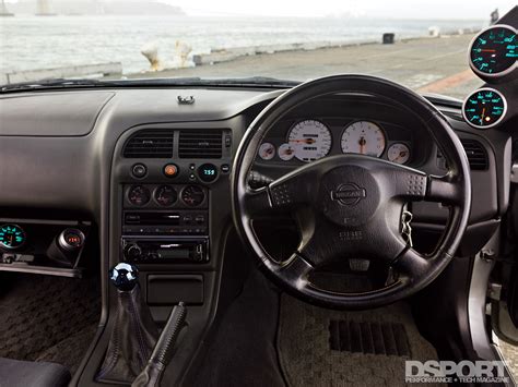Nissan Skyline R33 Interior