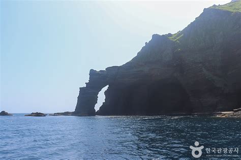독립문바위 울릉도 독도 국가지질공원
