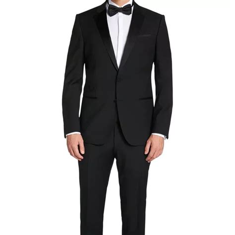 Trajes De Novio 2017 Diferentes Looks Para Ser El Más Elegante El Día De Tu Boda
