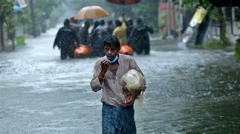อินเดีย ศรีลังกา เจอฝนตกน้ำท่วมผิดฤดู ตาย 39 ราย