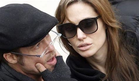 แองเจลินาโจลียื่นฟ้องหย่าแบรดพิตต์เหตุเข้ากันไม่ได้