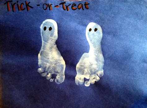 Feet Ghosts Bricolage Halloween Halloween Preschool Scary Halloween