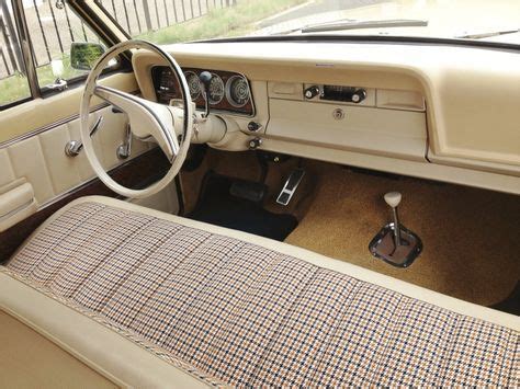 1973 Wagoneer Houndstooth Seats Interior