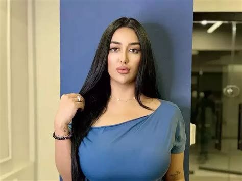 Pakistan Influencer Mathira Khan Reacts After Her Private Video Leak