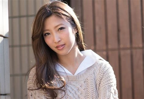Emiri Momota Biographywiki Age Height Career Photos And More