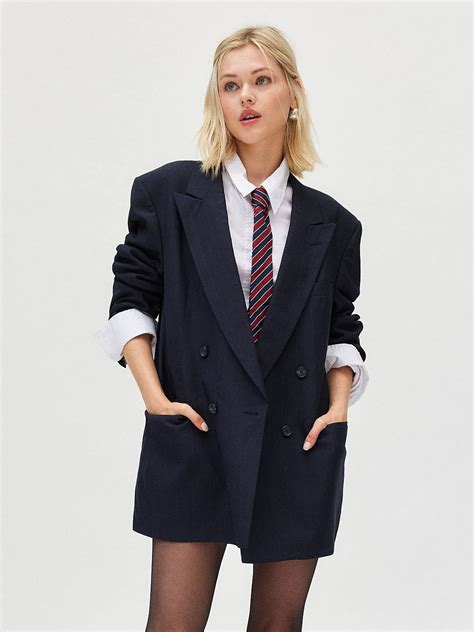 6 Outdated” Workwear Trends To Avoid Wearing To The Office Brit Co