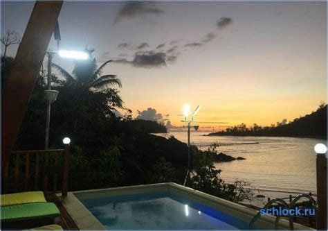 Ни девушки ни комнаты