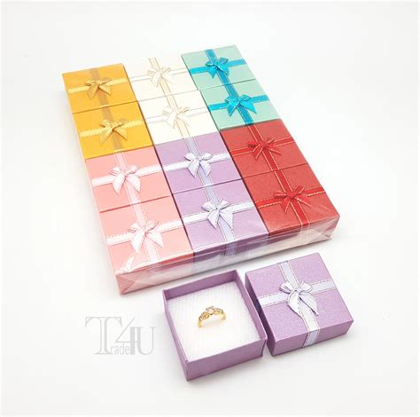 กล่องของขวัญ ใส่แหวน ใส่ต่างหู กล่องกระดาษ สำหรับใส่แหวน ใส่ต่างหู ภายในบุฟองน้ำขาว ราคาโหลละ