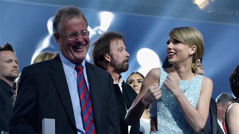 Taylor Swift And Travis Kelce Rally Around Her Father Scott Swift After Emergency Surgery Tmspn