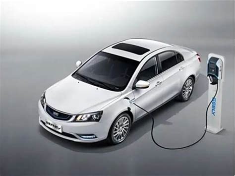 吉利帝豪中控显示屏黑屏 有驾