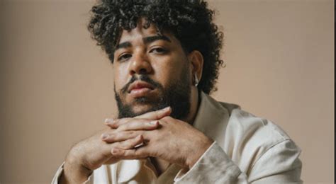 Ivyson Celebra Seis Anos De Carreira Artística Com Show No Recife Sua