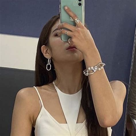 𝐣𝐞𝐧𝐧𝐢ꕤ᳕҇ Itzy Ear Cuff Lia