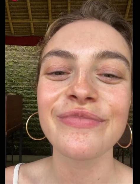 Melis Sezen Makyajsız Halini Paylaştı Kadın Bakışı