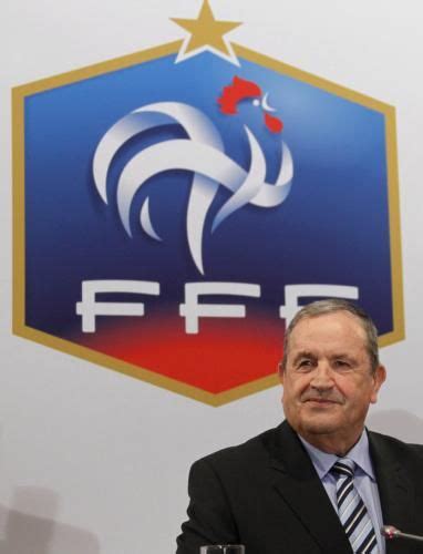 لاعبو فرنسا يتبرعون بمكافات كأس العالم الى اندية الهواة كووورة