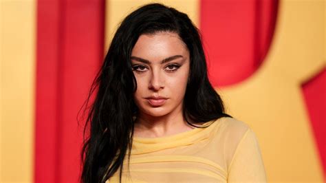 Charli Xcx Isnt Political Despite Kamala Is Brat Post