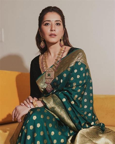 Raashi Khanna Traditional Looks In Green Pattu Saree Glam Actress