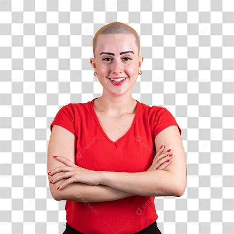 Mulher Jovem Careca Usando Blusa Vermelha Com Os Braços Cruzados