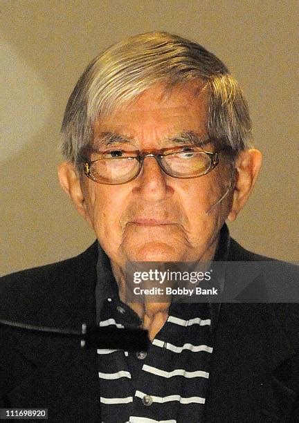 194 Jonathan Frid Dark Shadows Photos And High Res Pictures Getty Images