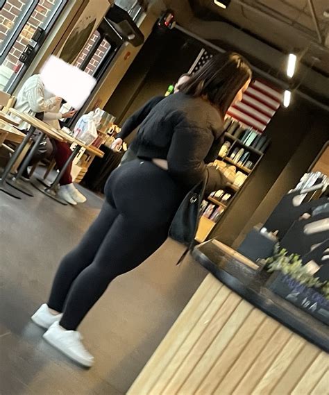 Thiccc Booty In Starbucks First Upload Spandex Leggings And Yoga