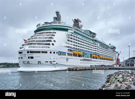 Adventure Of The Seas Ist Ein Kreuzschiff Der Voyager Klasse Das Von