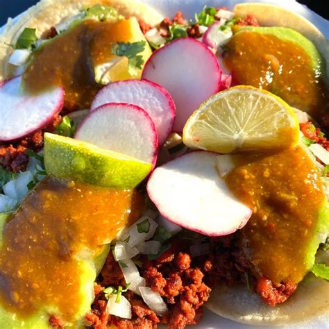 Tacos Arizas Food Truck In East La