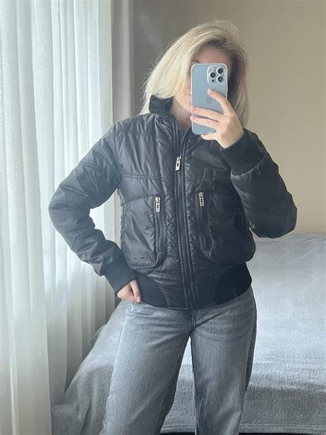 Стильна курточка — ціна 550 грн у каталозі Куртки Купити жіночі речі за доступною ціною на Шафі