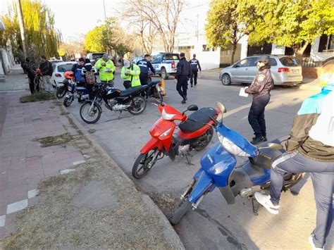 Operativo De Seguridad En Barrio Lamadrid El Diario Del Centro Del País