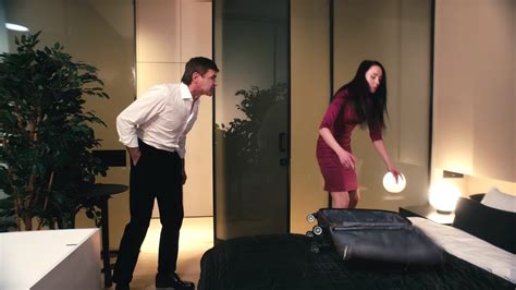 ФИЛЬМ 2022 ВЛАДЕЛЕЦ АГЕНТСТВА ПОРУЧАЕТ НАЙТИ ЕМУ ЖЕНУ ЗА ГОНОРАР Девушка на миллион ФИЛЬМ Hd