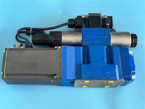 Rexroth力士乐比例方向阀r900954257 4wrte10v100l 4x6eg24etk31a1m