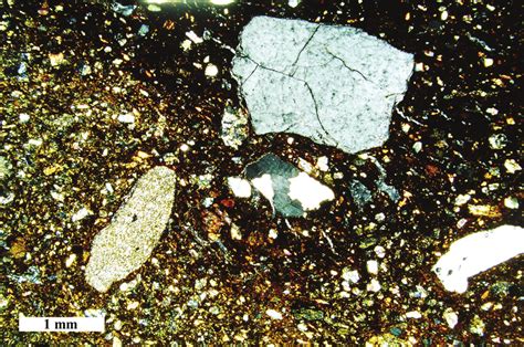 4 Coarse To Very Coarse 05 20 Mm Blocky To Subangular Quartz