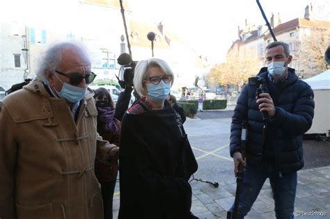 Isabelle Fouillot La Maman Dalexia Daval Et Maître Gilles Jean