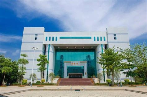 岭南师范学院2023年普通专升本（专插本）招生专业及前置专业要求！目录大纲分数线