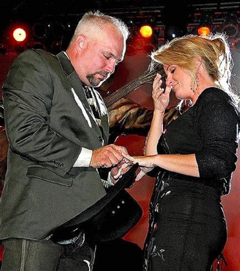 Trisha Yearwood Garth Brooks Wedding 60 Photos