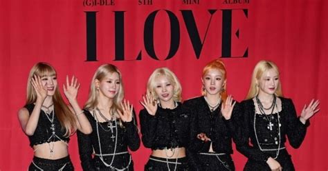 [종합] 여자 아이들 금발 섹스 심벌이란 고정관념 신보 누드 편견에 맞서다