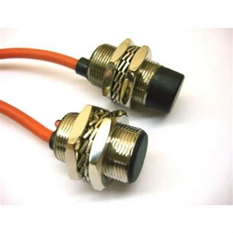 PARAS Black Inductive Proximity Switch Model Number PE IN 8 18 P1 25 F At 550 Piece In New Delhi