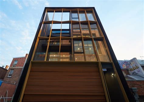 Droo Projectss Apartments In Melbourne With Golden Facades