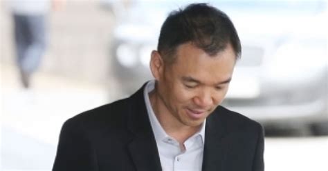 김정주 넥슨 창업주 머리숙여 사죄 등기이사 사임