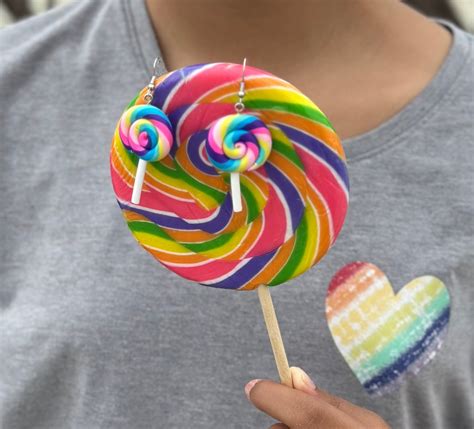 Rainbow Swirl Lollipops Mini Munchables